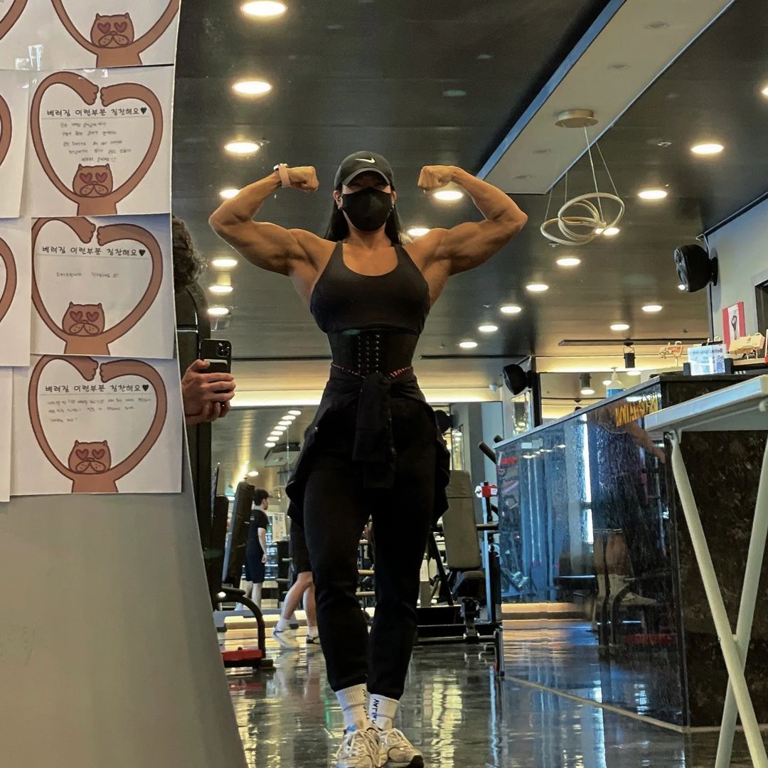 Park Hanwul (hanwool_ifbbpro)