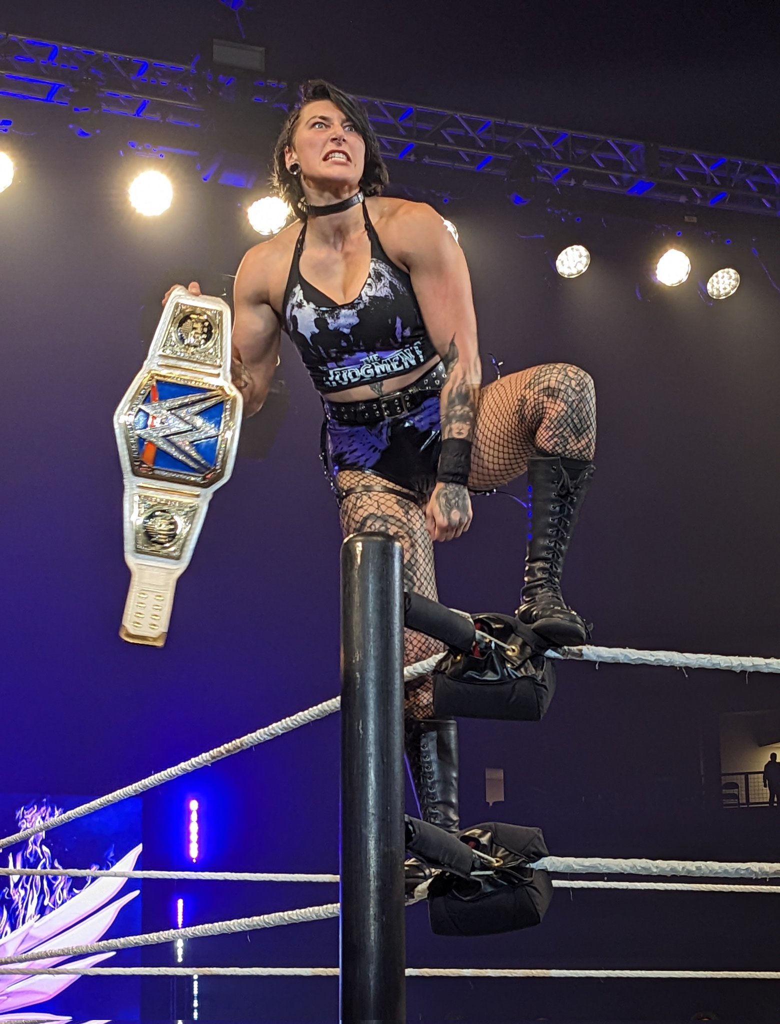 Demi Bennett (Rhea Ripley)