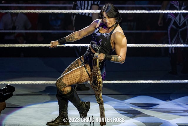 Demi Bennett (Rhea Ripley)