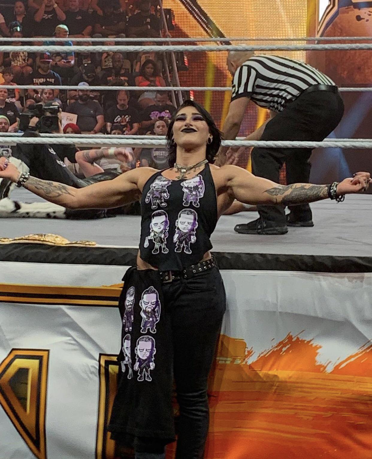 Demi Bennett (Rhea Ripley)