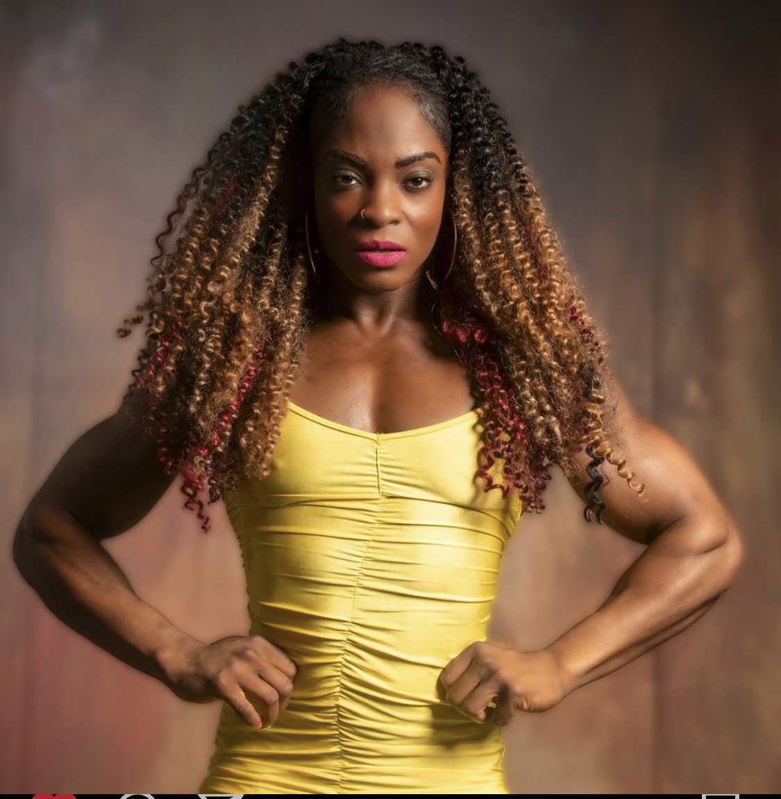 Michelle Fredua-Mensah (shellyfit_ifbbpro)