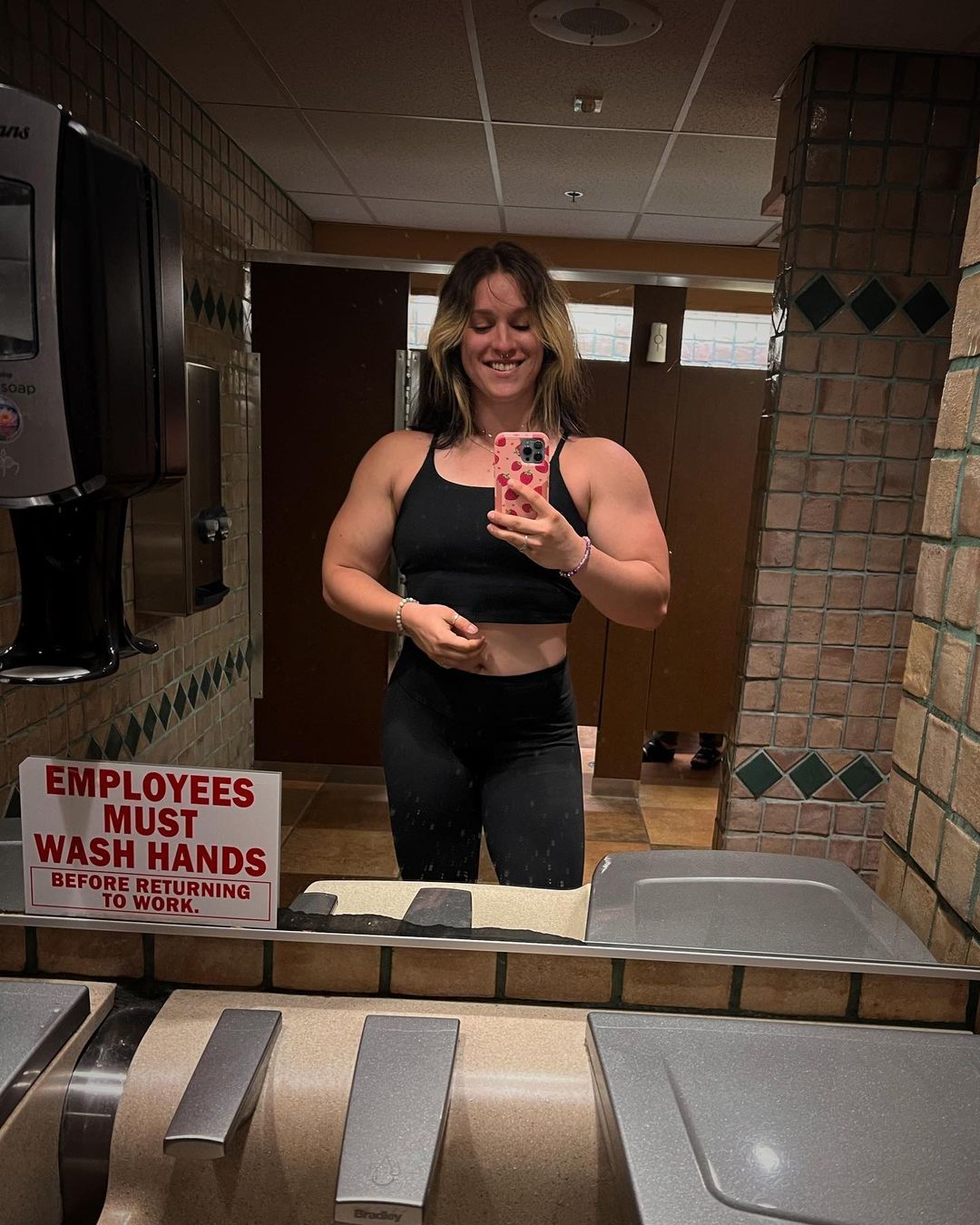 Sarah Korty (sarahk_fit_)