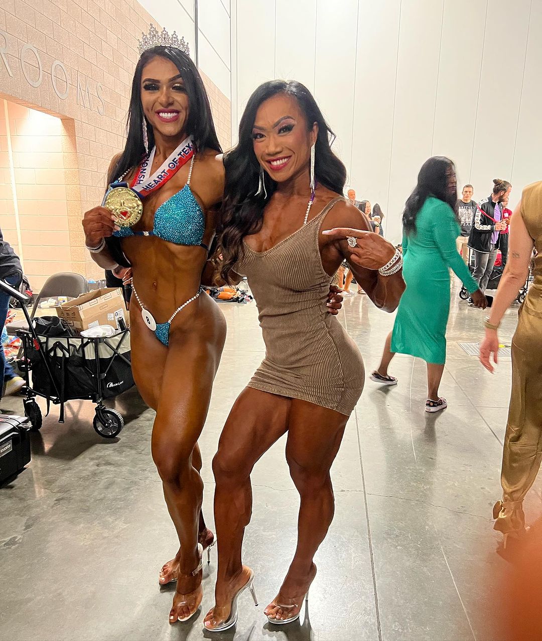 Isamara Santos, Amyli Li