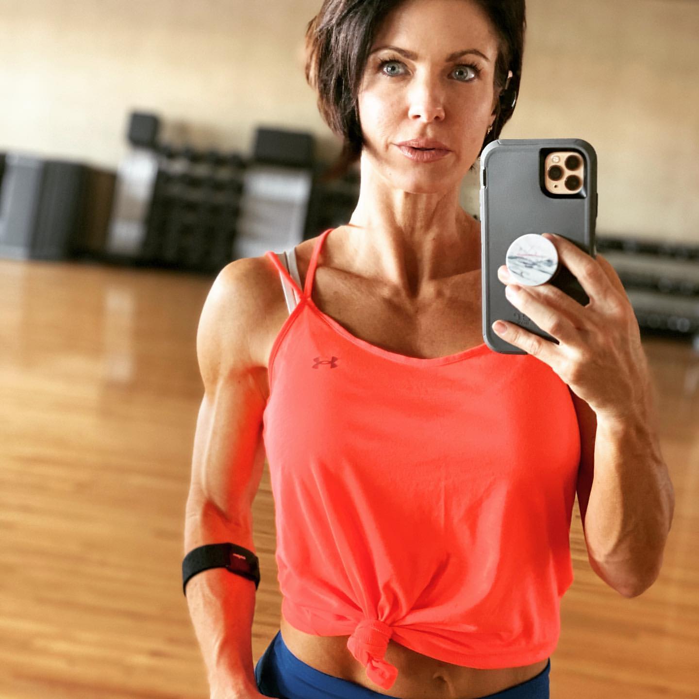 Melody Farkas (melodymfarkas_ifbbpro)