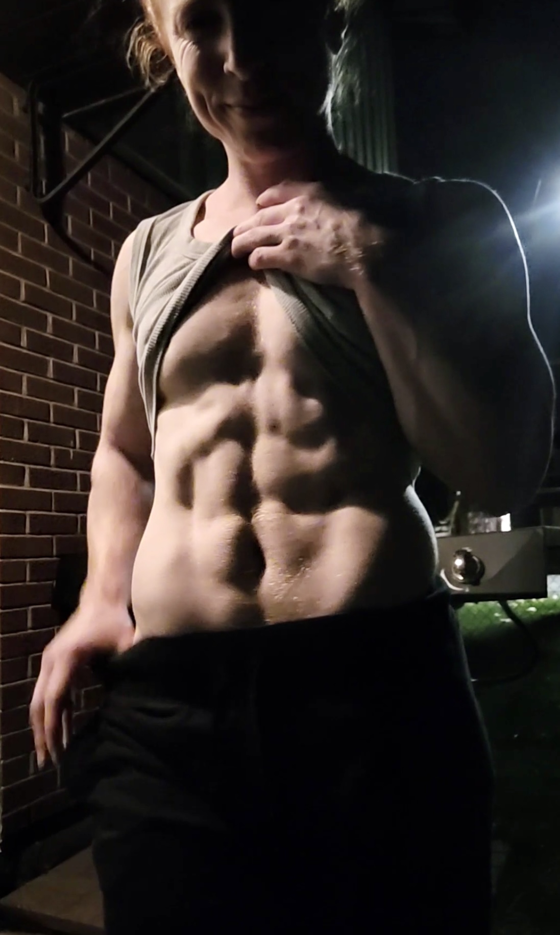 Amber (fit_little_redhead)