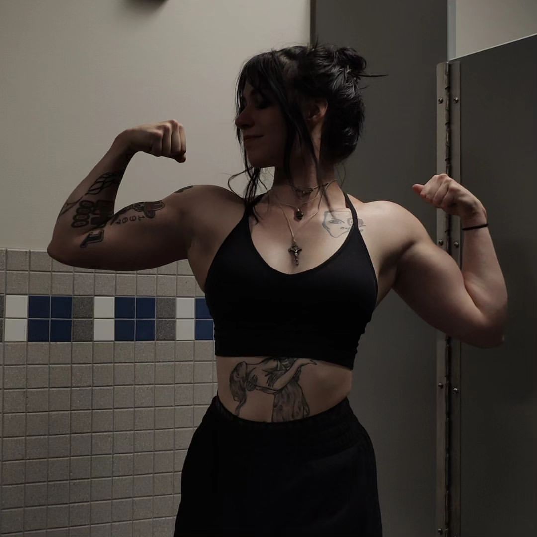 Hannah (hannah.folk)