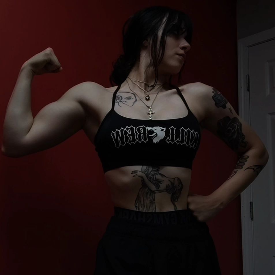 Hannah (hannah.folk)