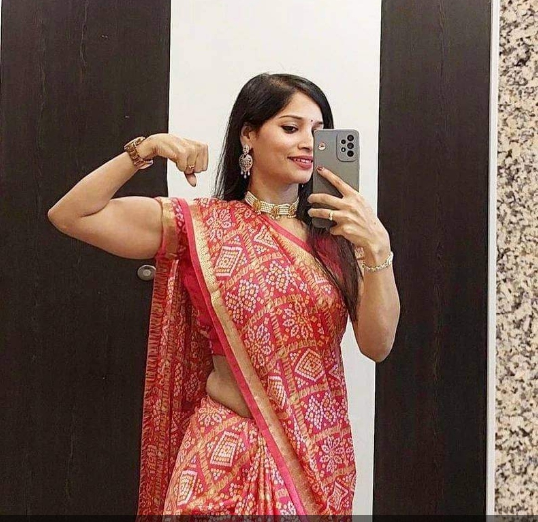 Devika (devika.fitness)