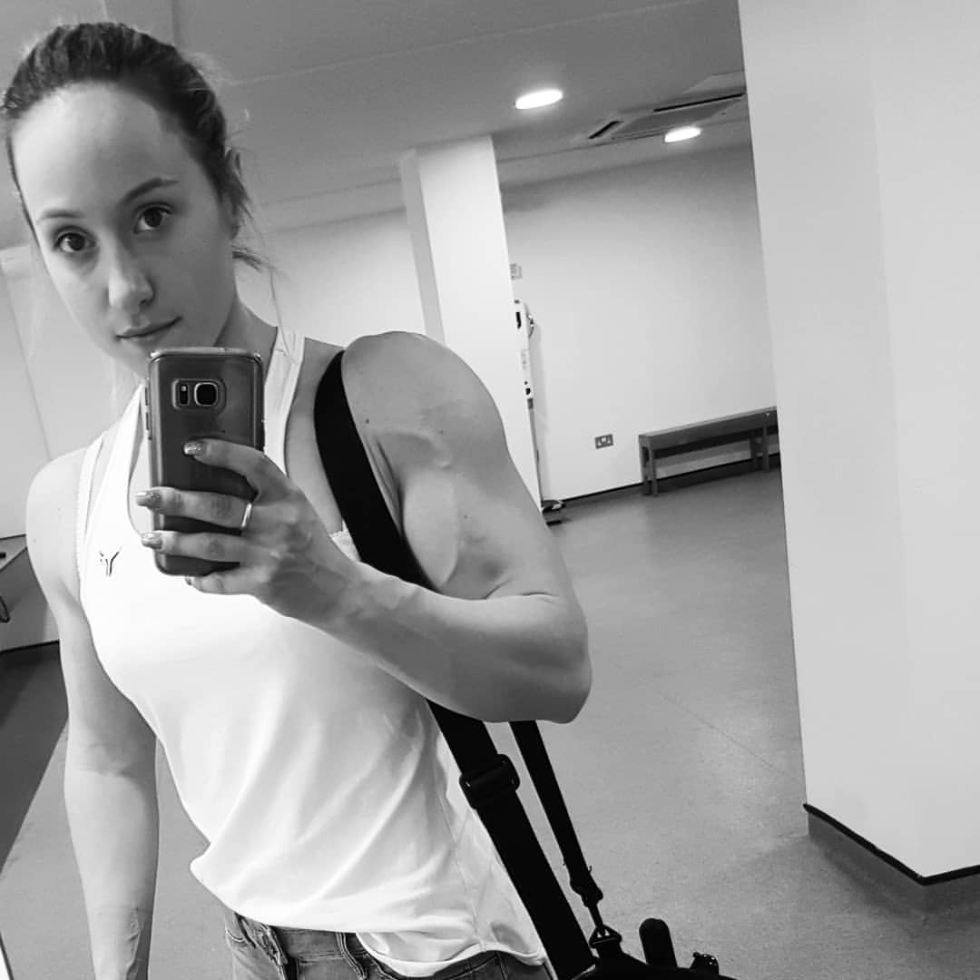 Michelle Jones (@shell_sporty_ifbbpro)