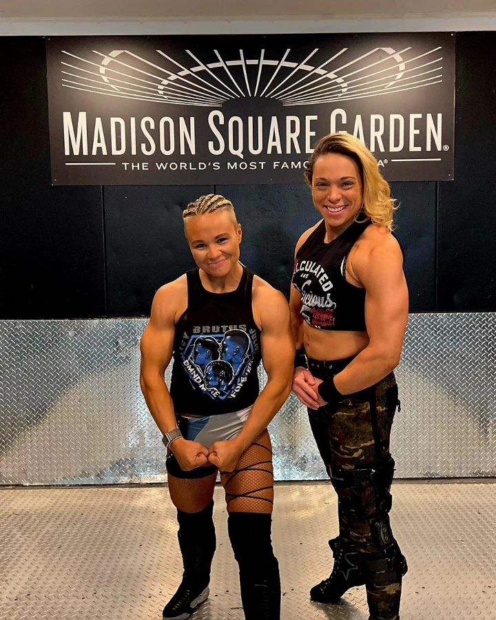 Emily Andzulis (Ivy Nile), Theresa Serrano (Zoey Stark aka Lacey Ryan)