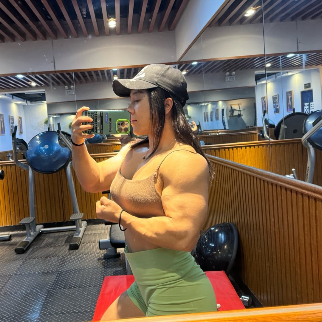 Yàn Hóng (love.u.4.ever) (ifbbproyanhong)
