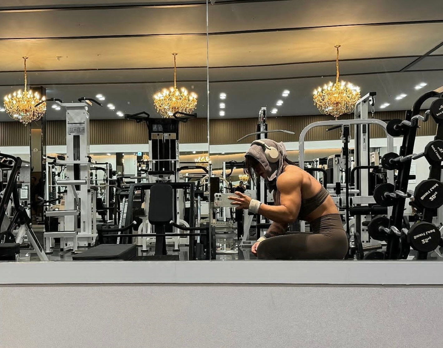 Jeong Cho-ri (ifbbpro_ri)