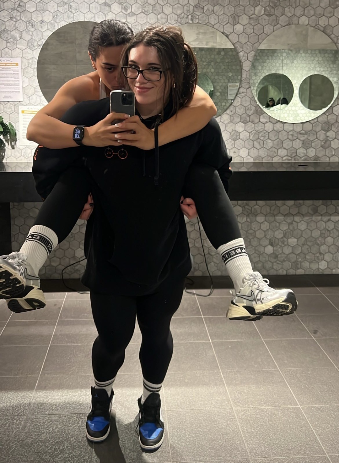 Ariel Rose, Gabrielle Volpe