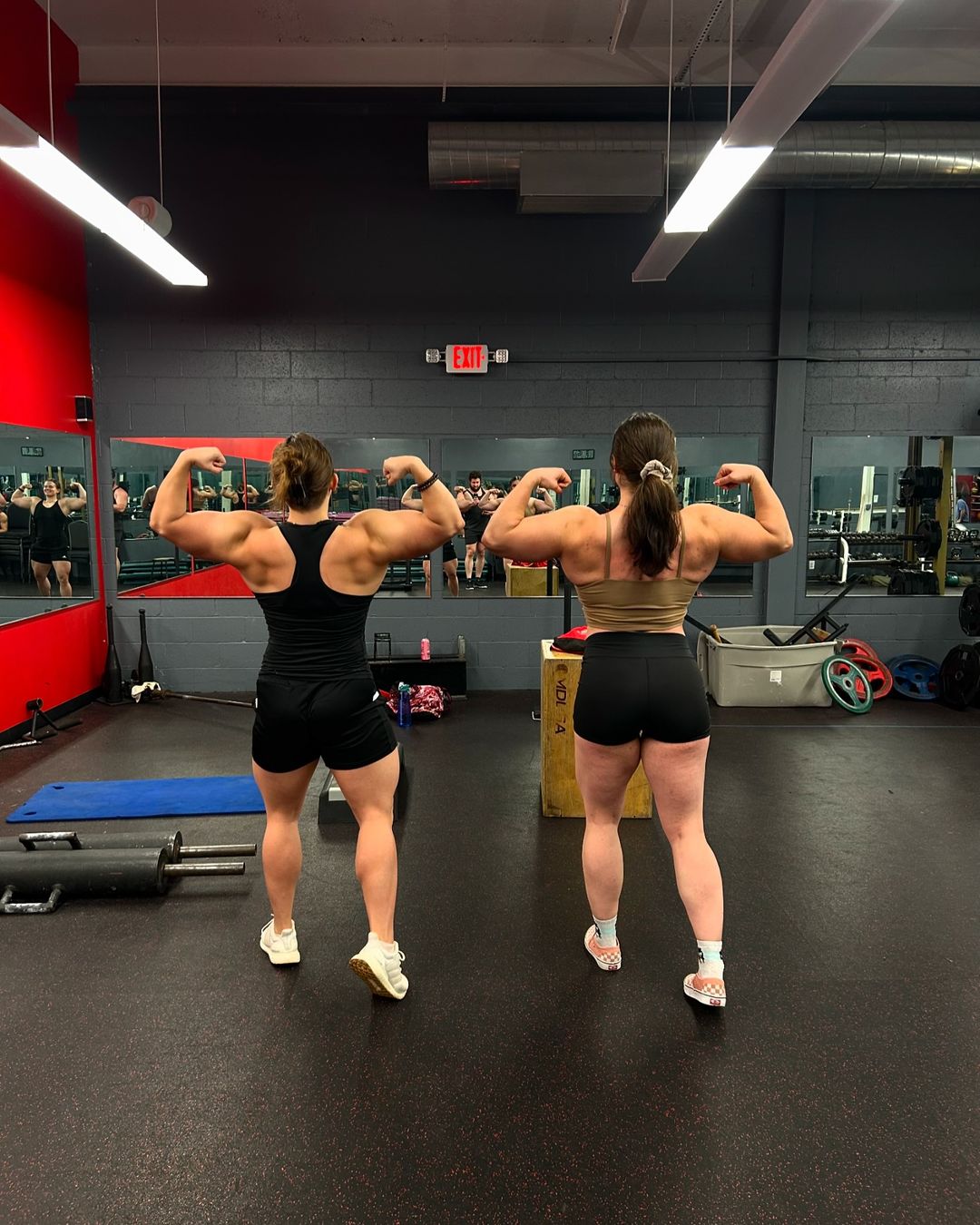 Dylan Crenshaw, Sarah Korty (sarahk_fit_)