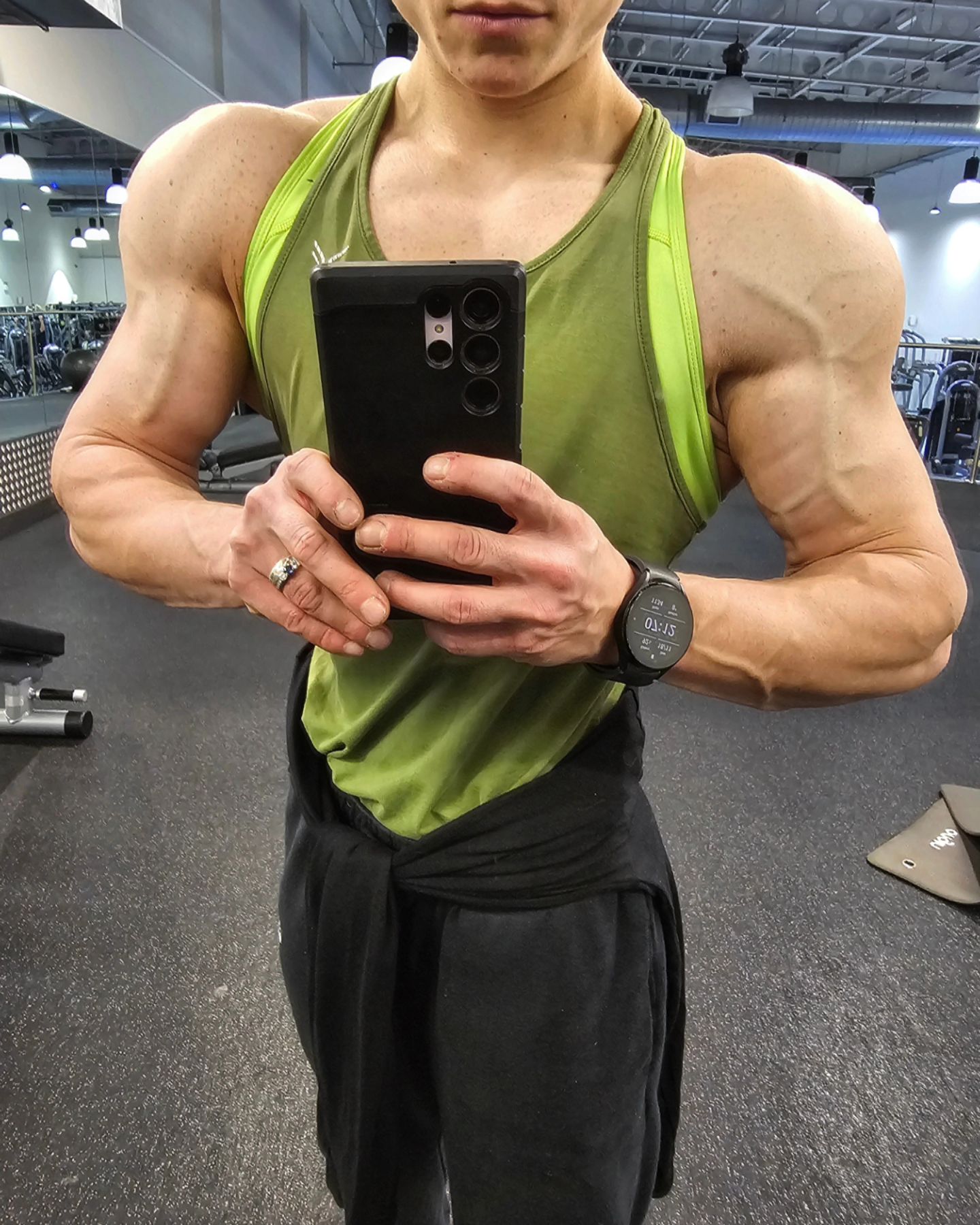 Michelle Jones (@shell_sporty_ifbbpro)