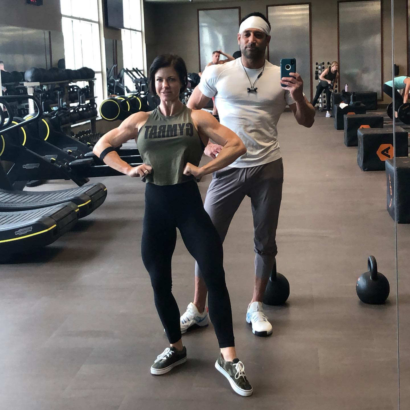 Melody Farkas (melodymfarkas_ifbbpro)