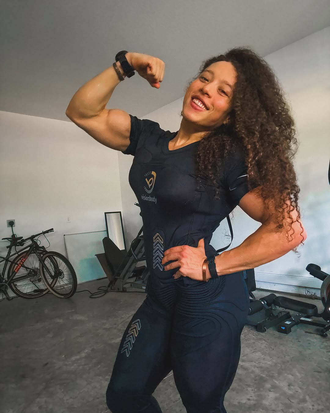 Carolyne Marquez (carolynefit_)