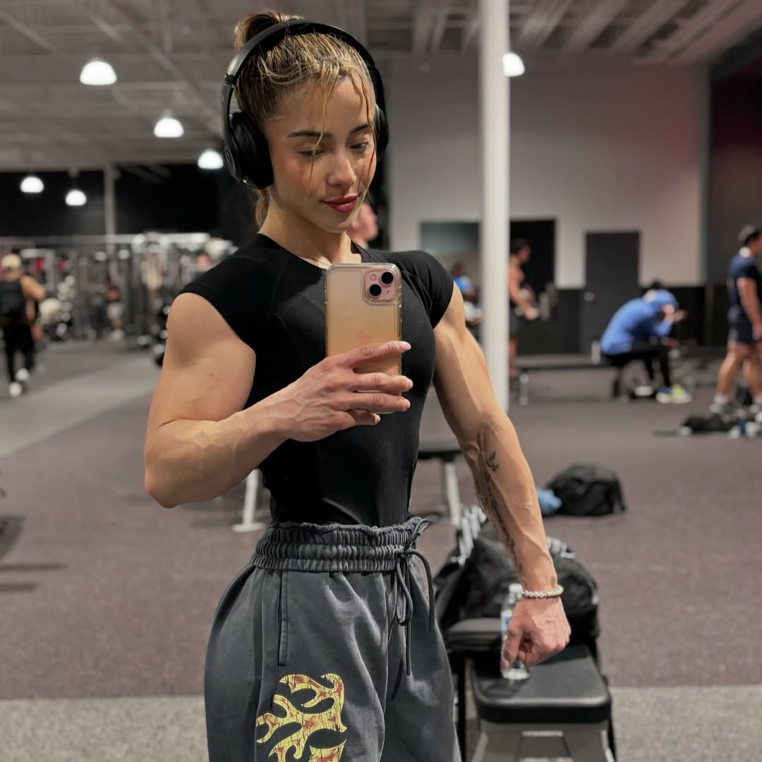 Ruby Rivera (_riverafit)