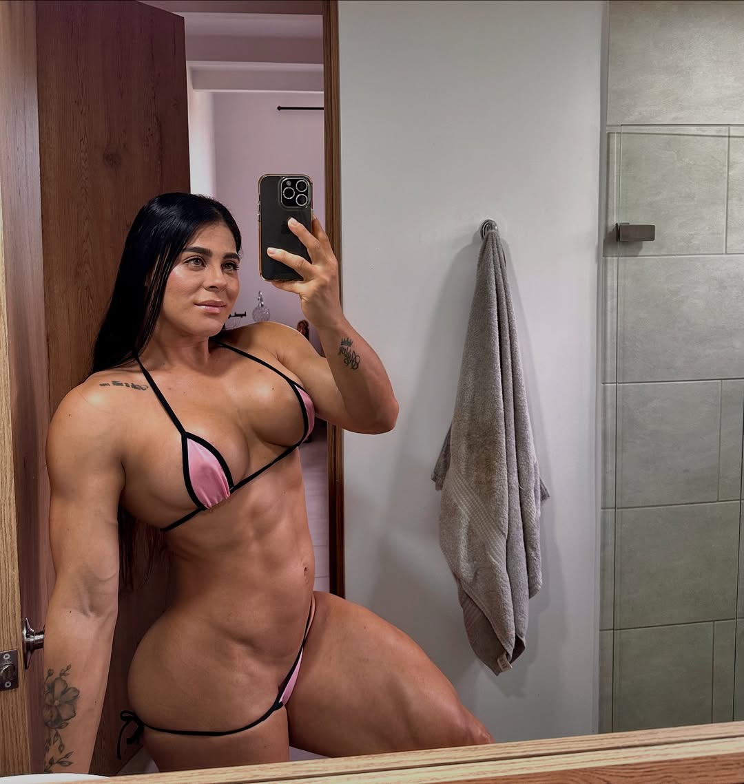 Alejandra Hernández (oficial_alejandrafit)