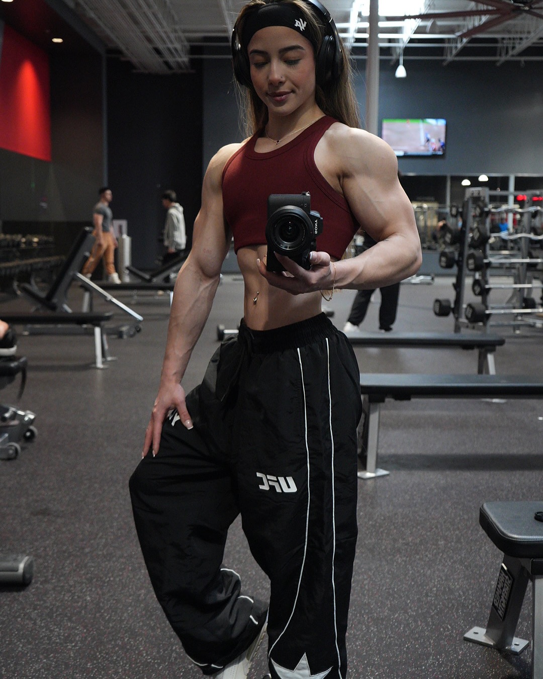 Ruby Rivera (_riverafit)