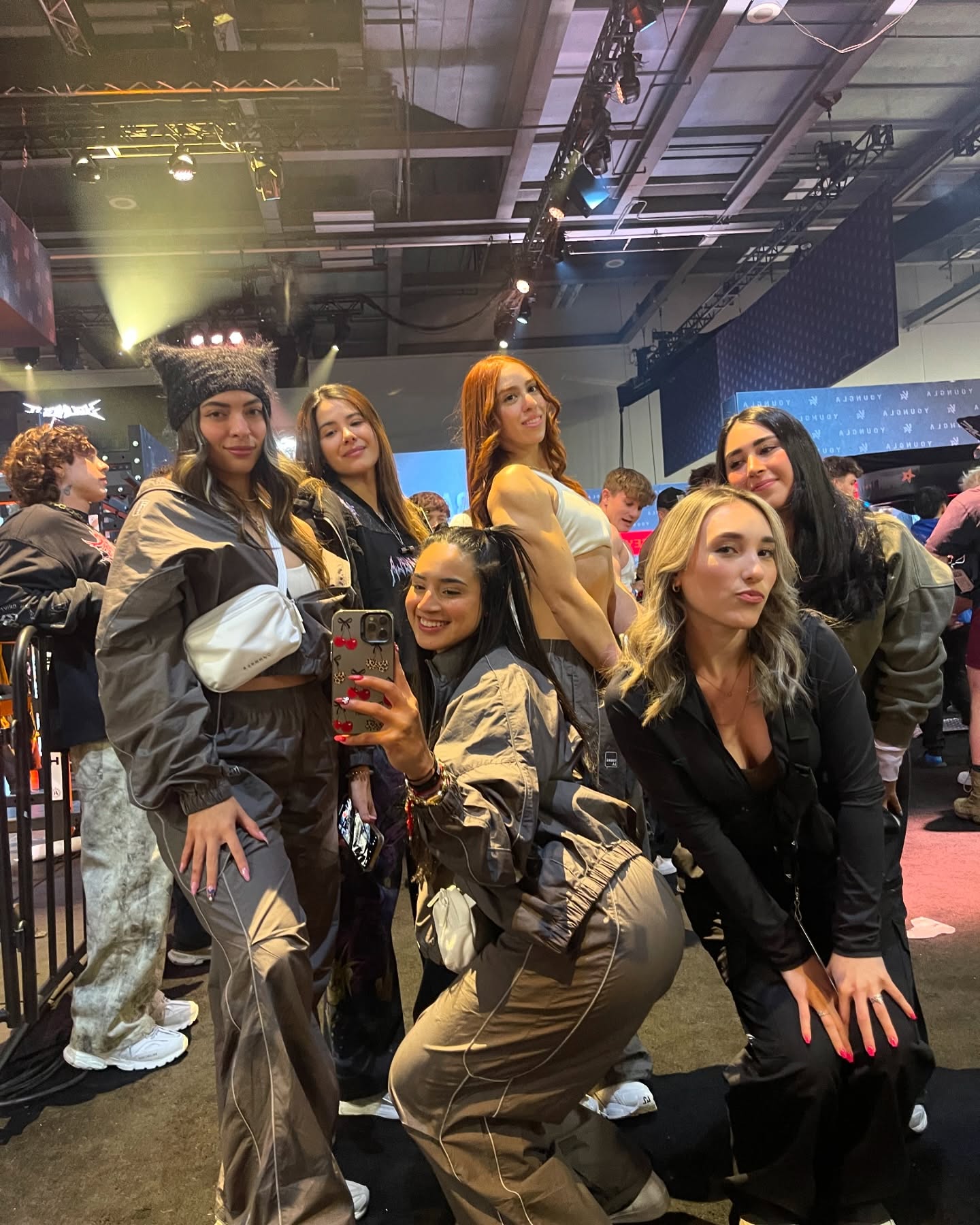 Mariely Valdes (valdifit98), Paola Nicole Ramos