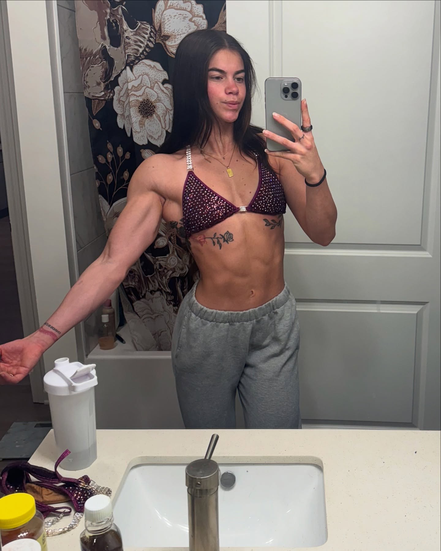 Chloe Jones (chloe_annfit)