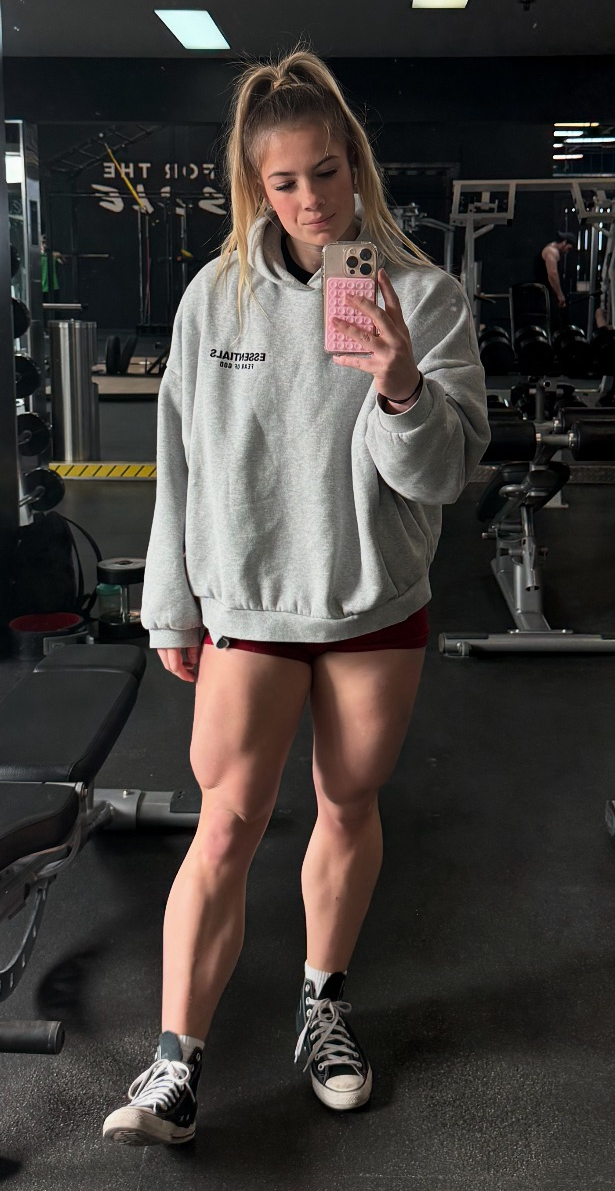 Kaitlyn Lawson (ktlyn_lifts)