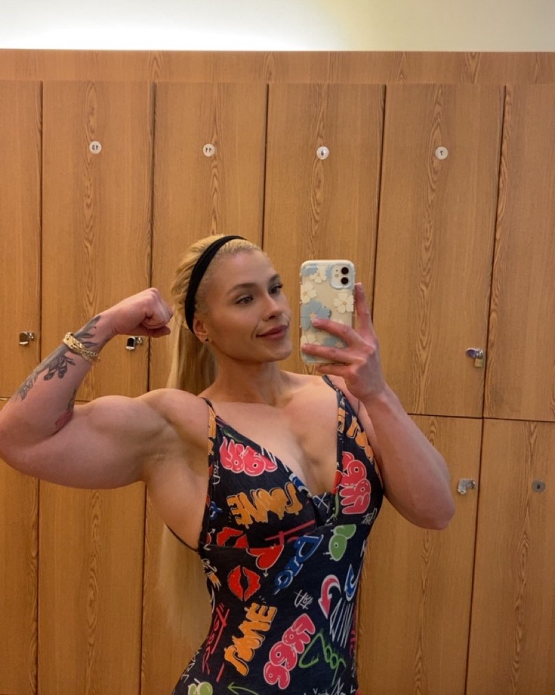 Lizbeth Renteria Chavez (big_musclepro)