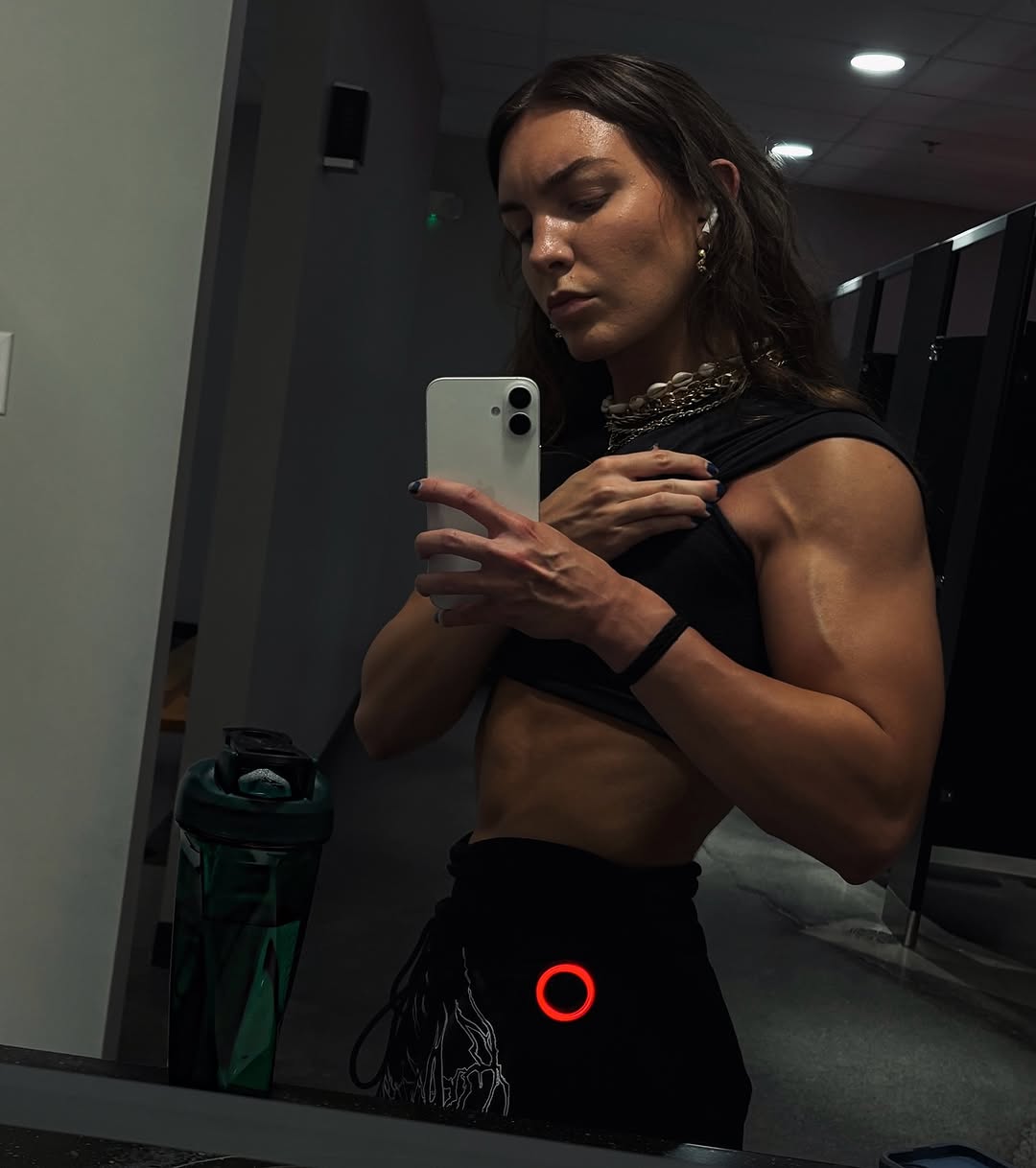 Ally Feltz (uraveragesmallperson)