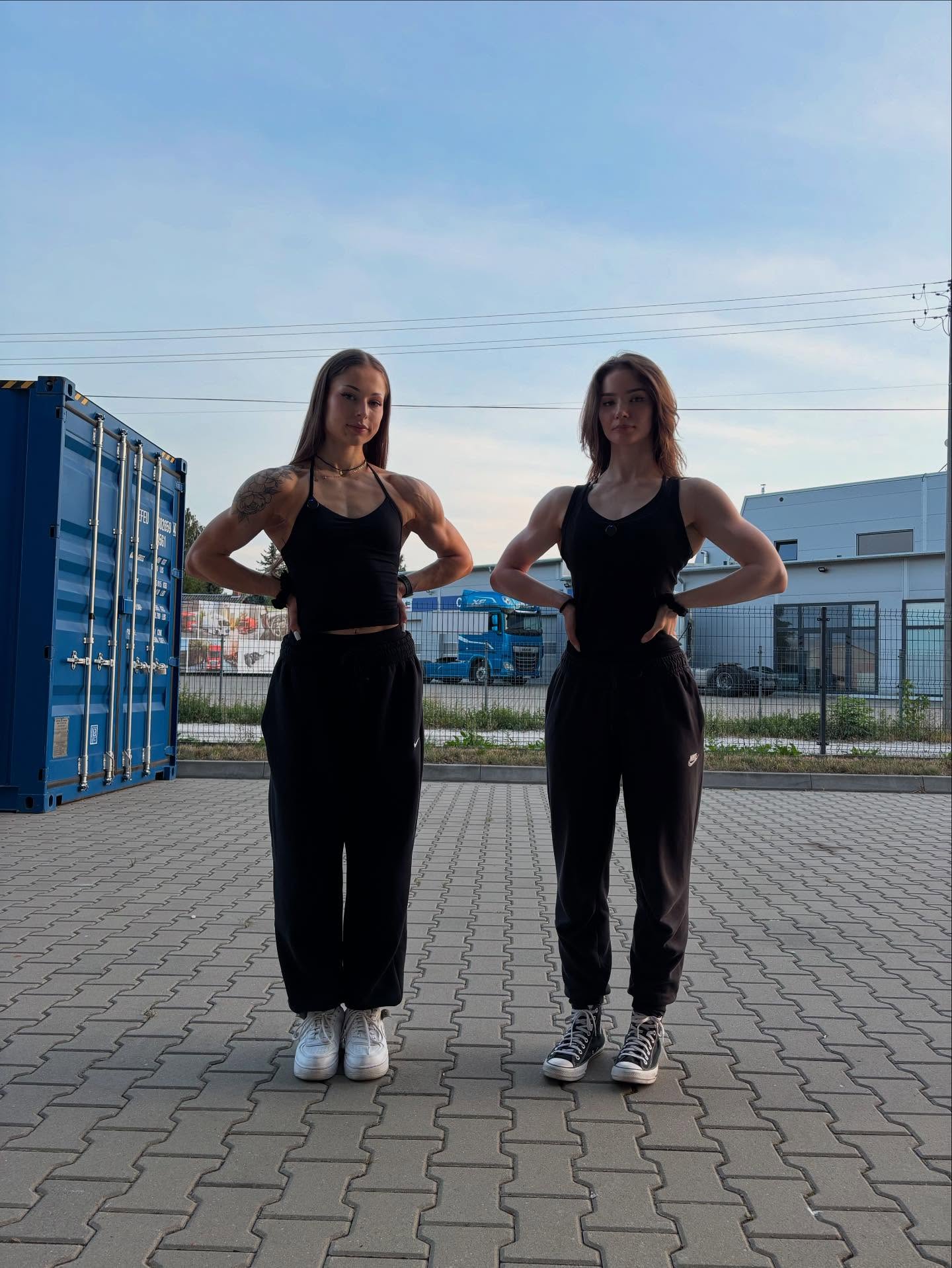 Ola Persak, Zuzanna Litwińska (duzazuza/xzuzannaq)