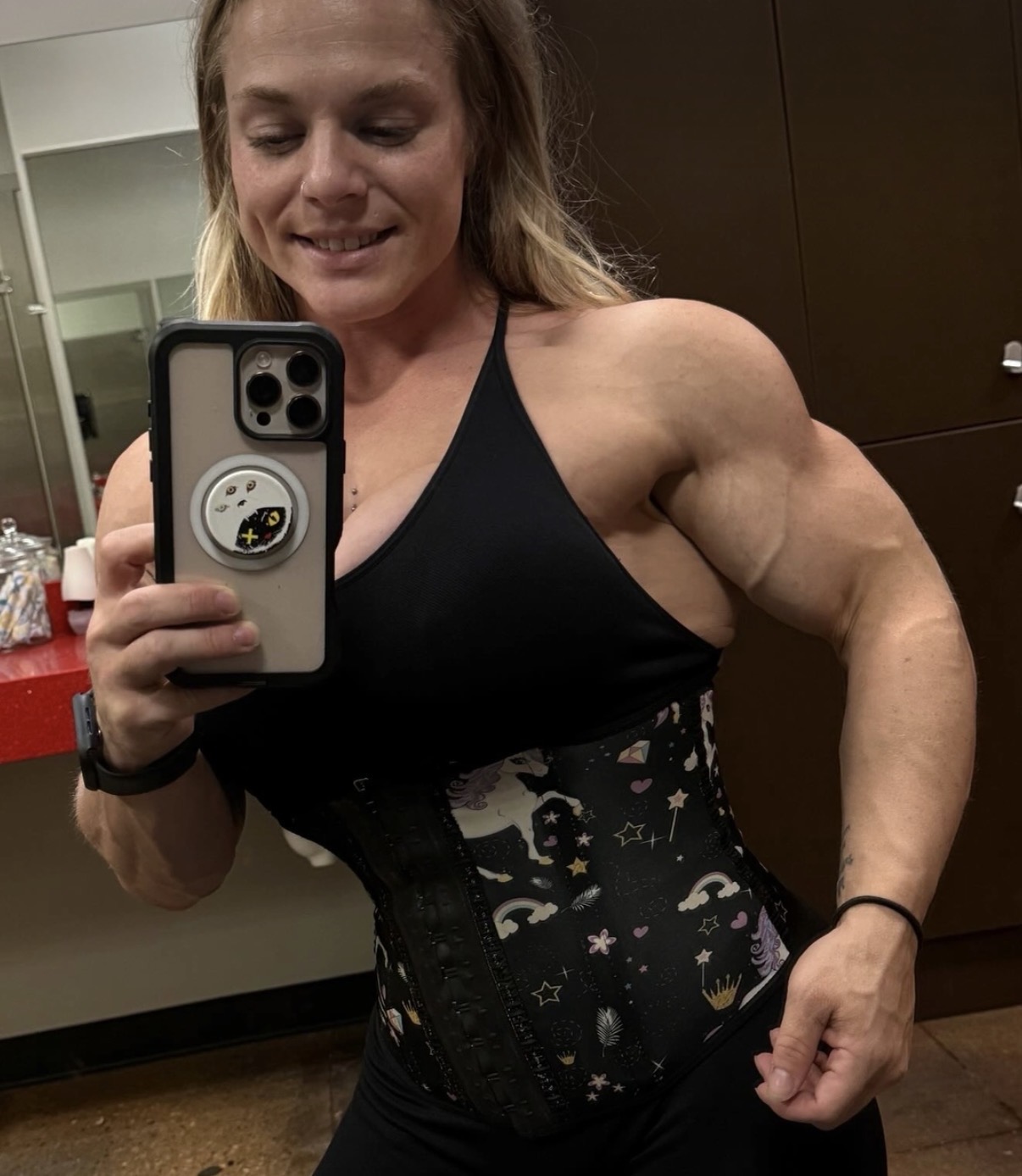 Mary (maadfitfitness)