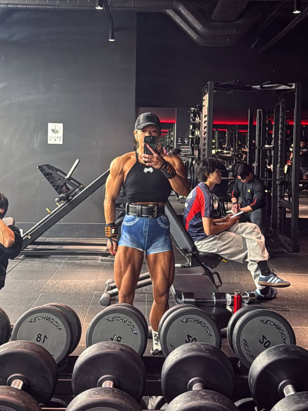 Ayaka Komori (orinrin_ifbbpro)