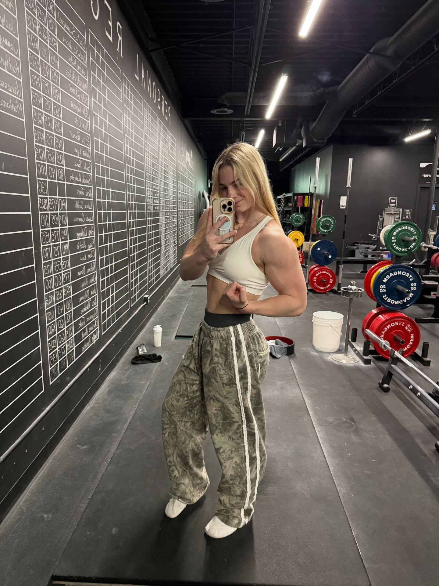Kaitlyn Lawson (ktlyn_lifts)