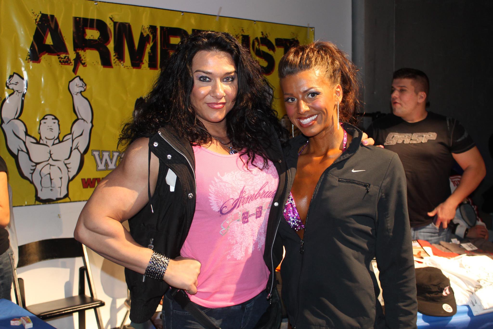 Alina Popa, Ariel Gail