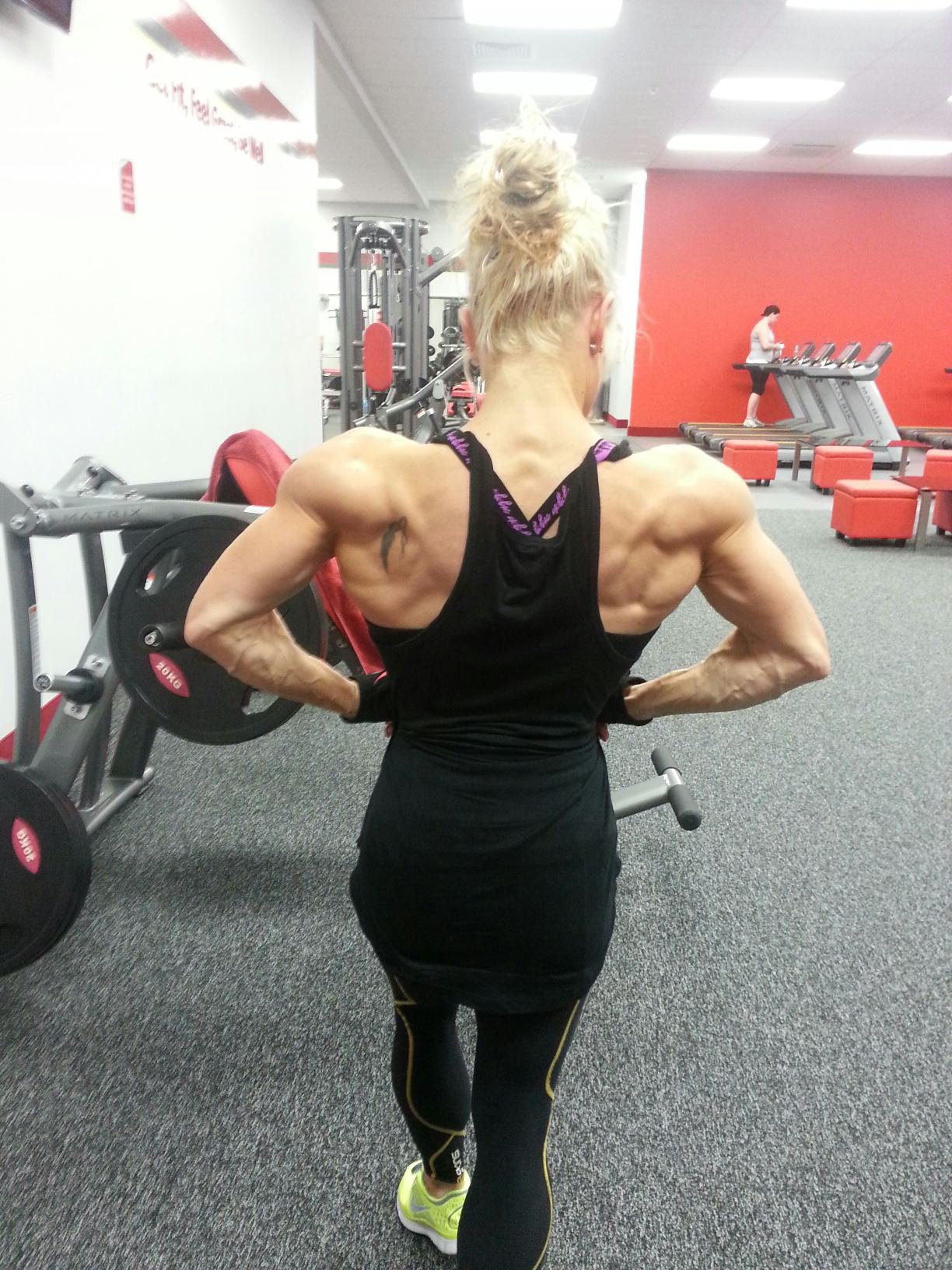 Taylor Smith (aussiemusclebarbie)