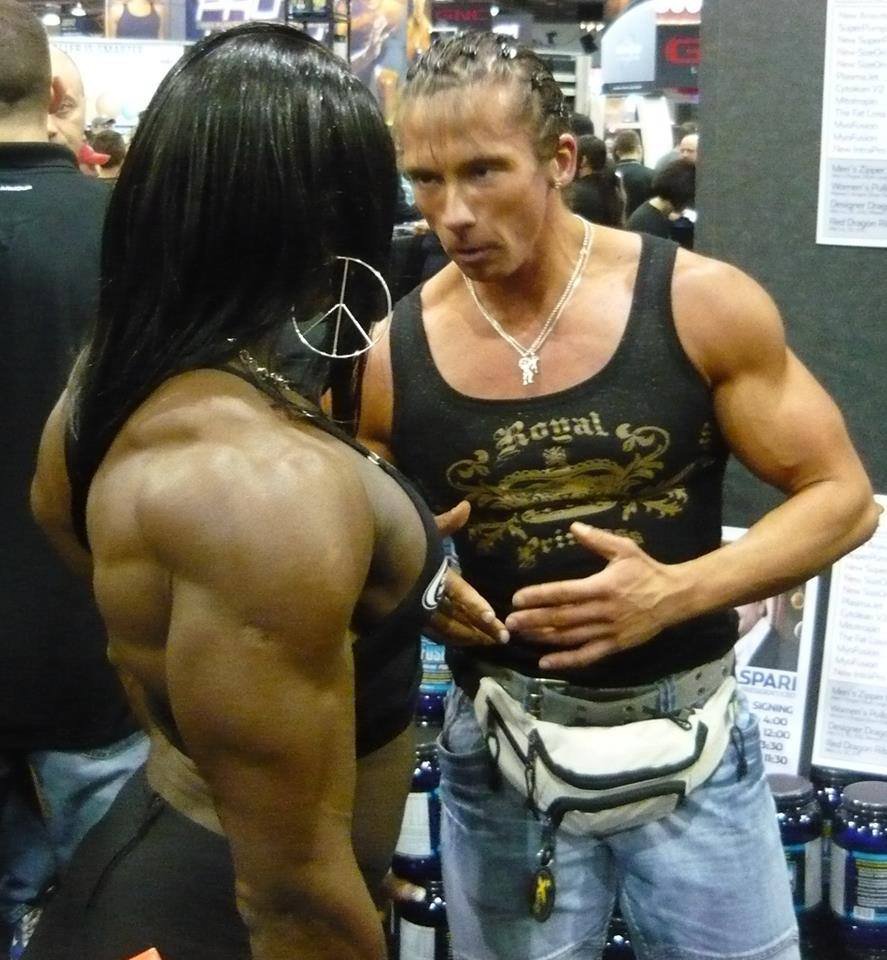 Iris Kyle, Vera Mikulcova