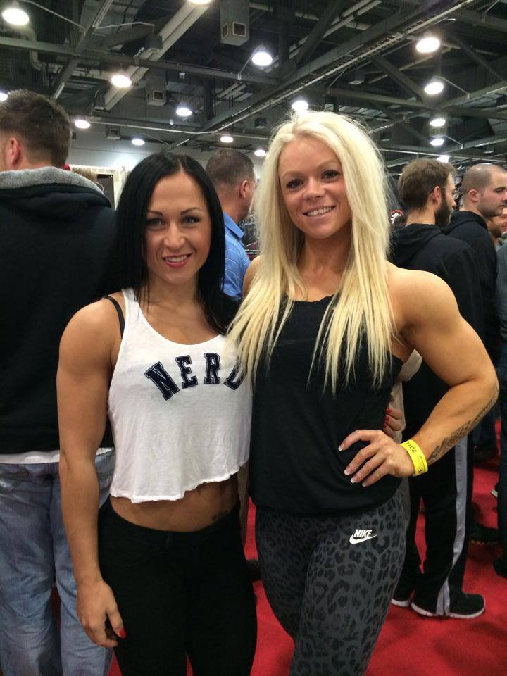 Karina Akmens, Su Farrell