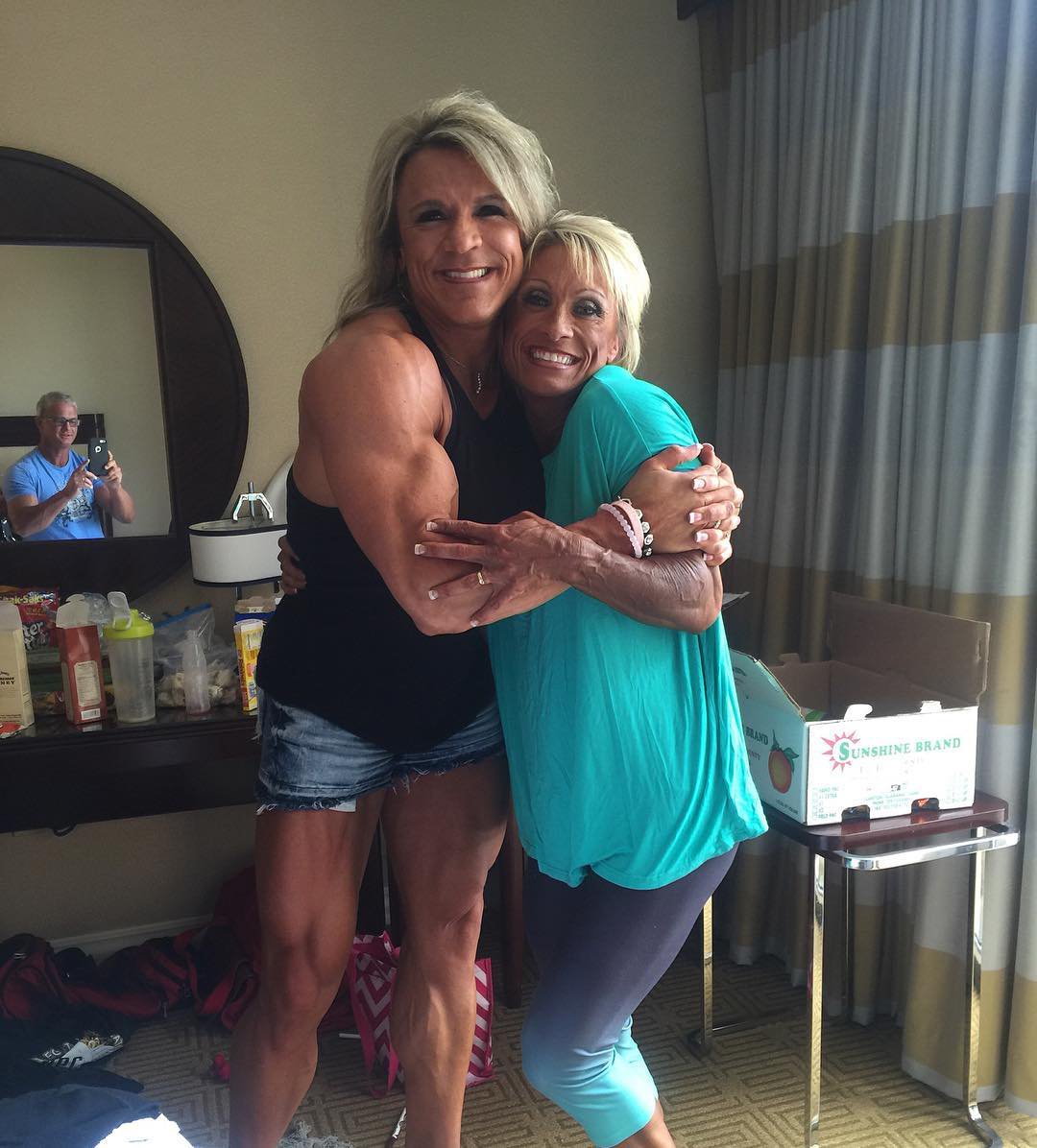 Angela Rayburn, Selena Smith