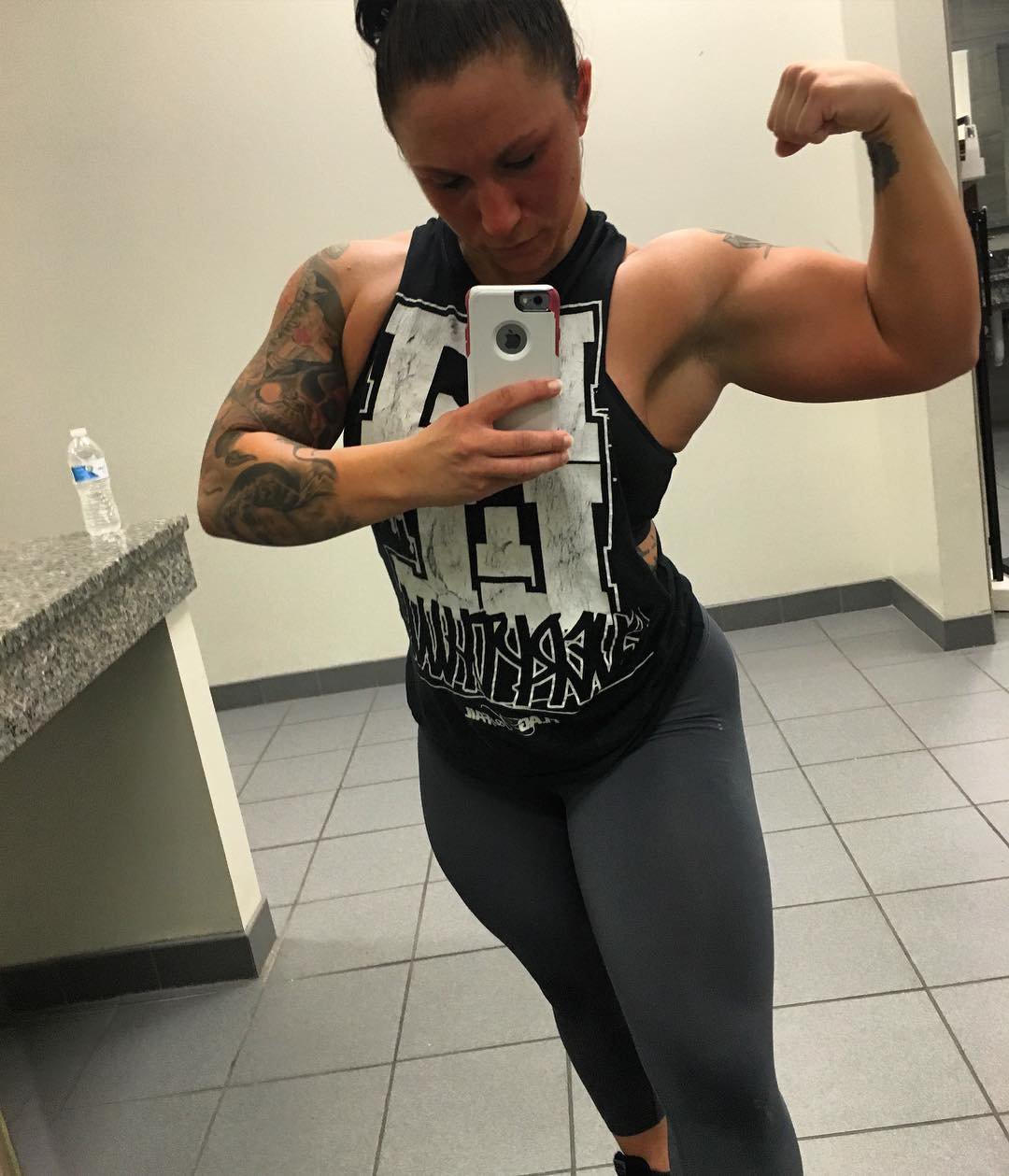 Lexa (lexabeafitness)