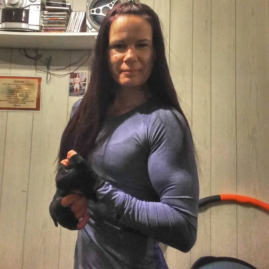 Marysa (marysa_canadian_muscles)