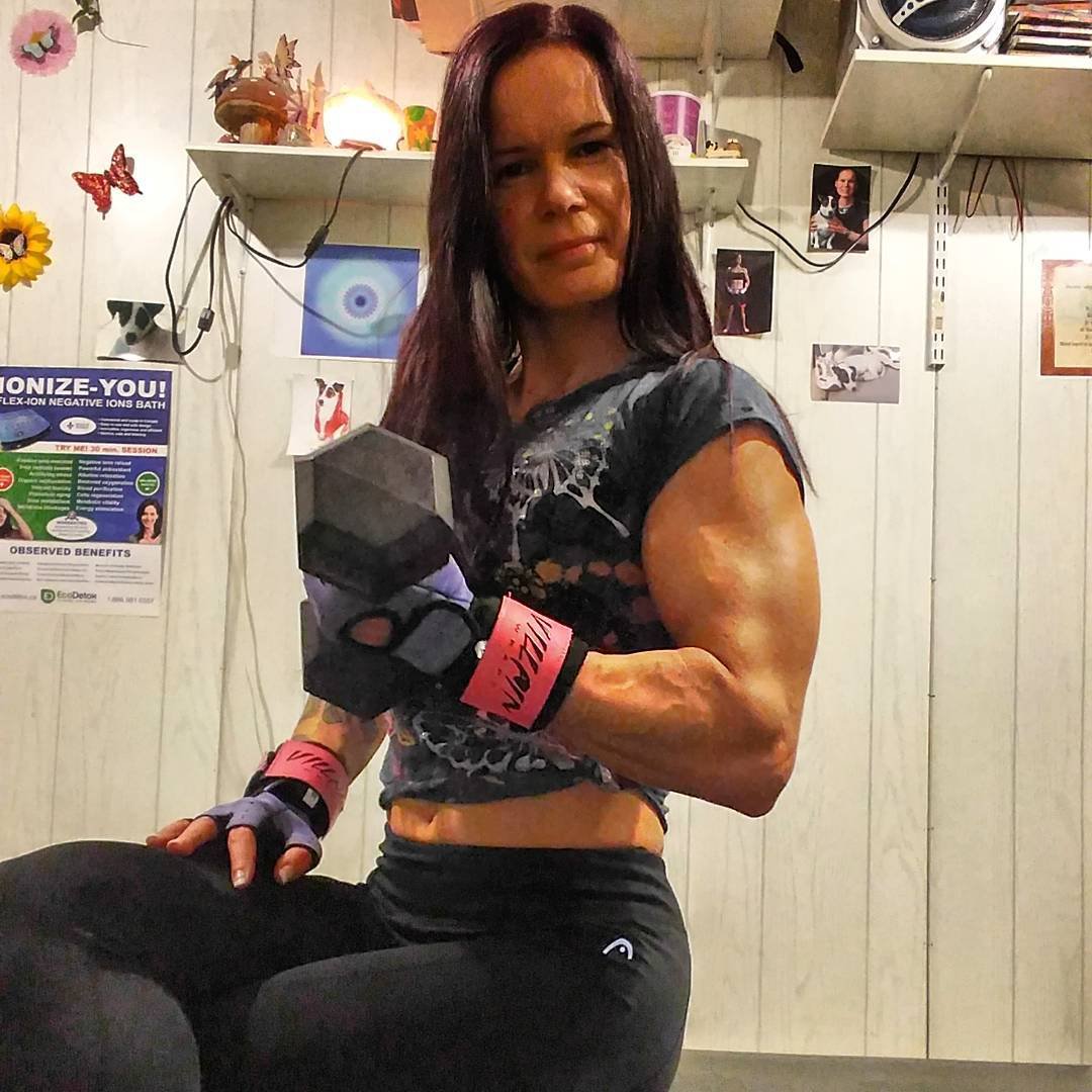 Marysa (marysa_canadian_muscles)