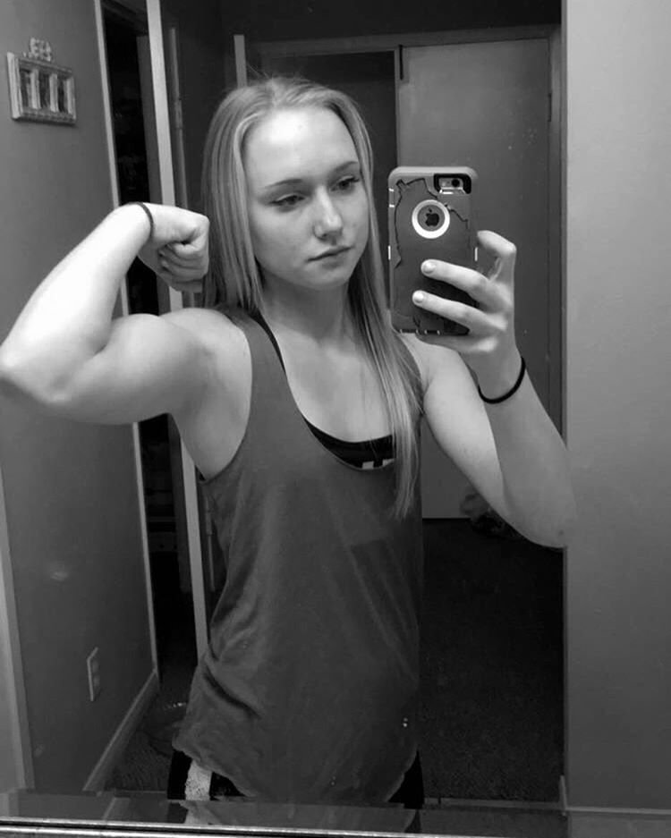 Lucy Conrad (lucy_fit444)