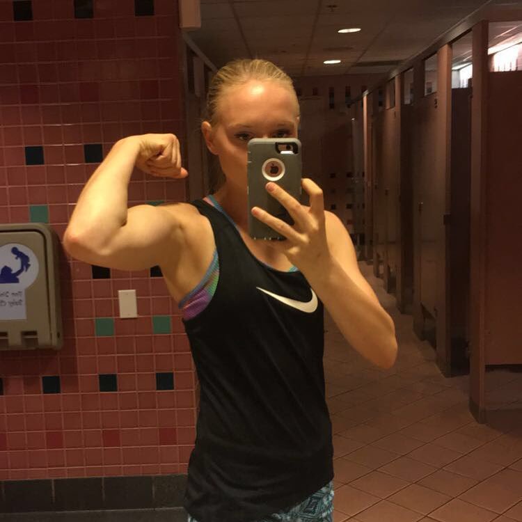 Lucy Conrad (lucy_fit444)