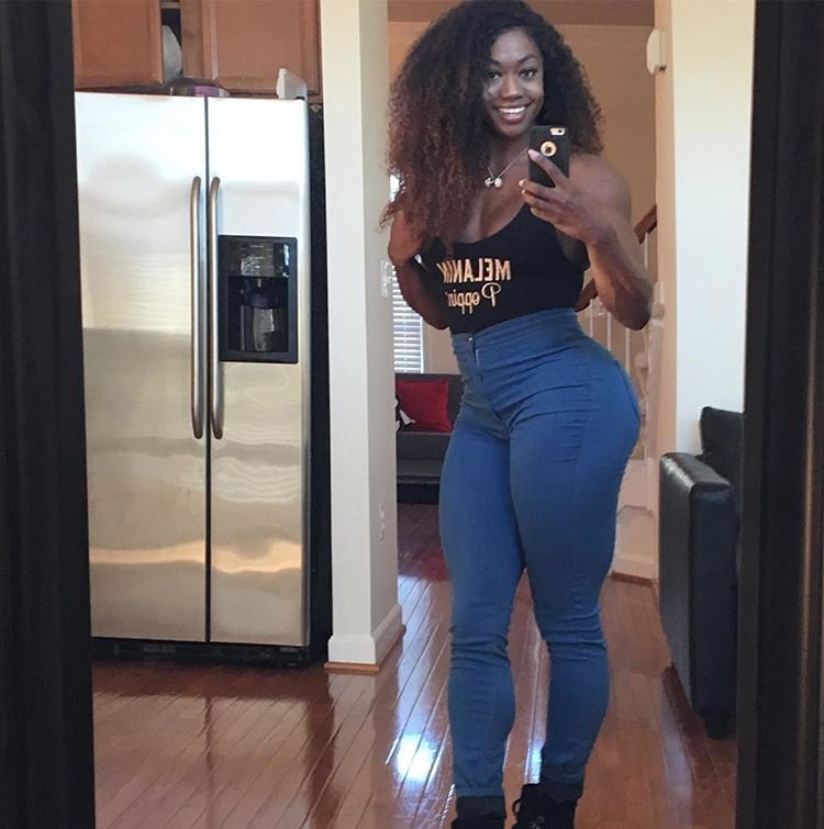 Nay Jones (iamnayfit)