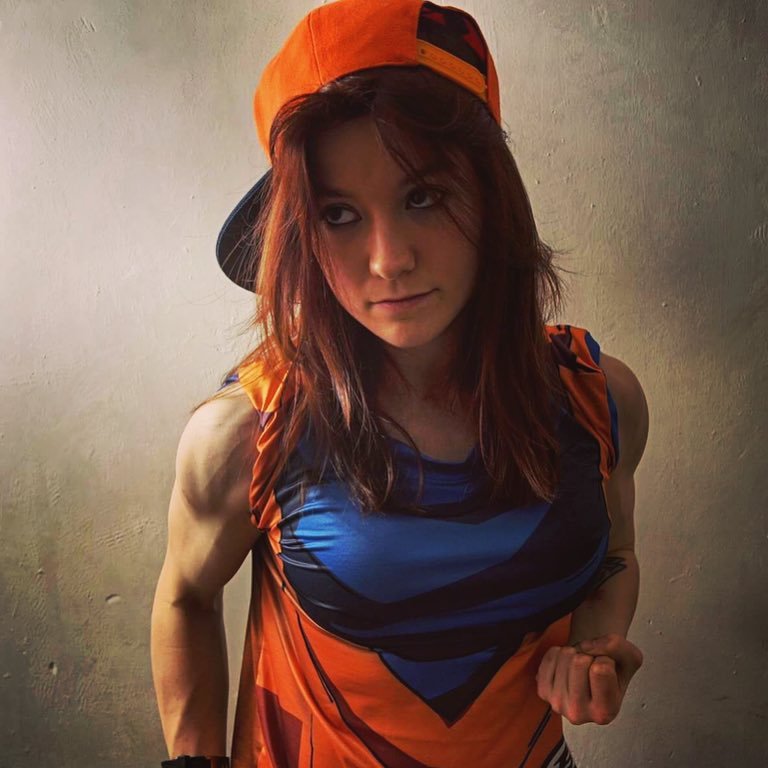 Bekah (freakyrafiki94)