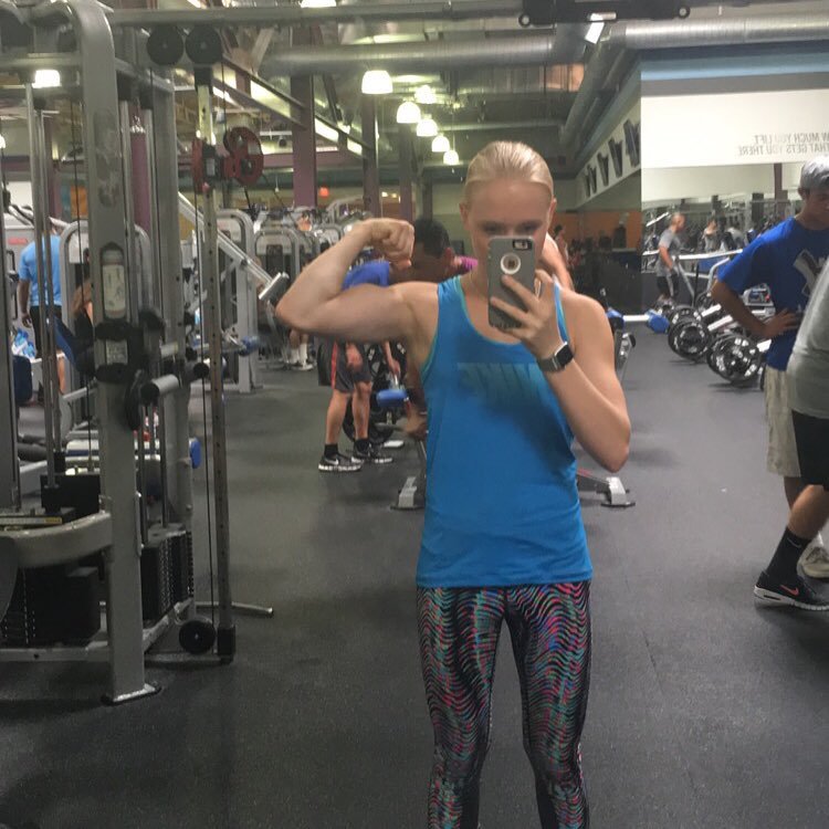 Lucy Conrad (lucy_fit444)