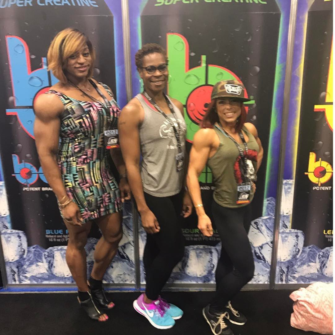 Monique Jones, Daphne Villanueva