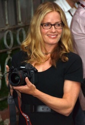 Elisabeth Shue Biceps