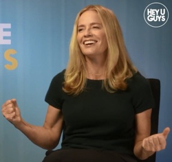 Elisabeth Shue Biceps