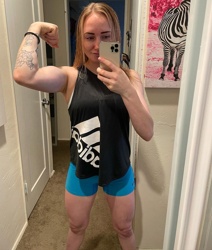 Lucy Conrad (lucy_fit444)